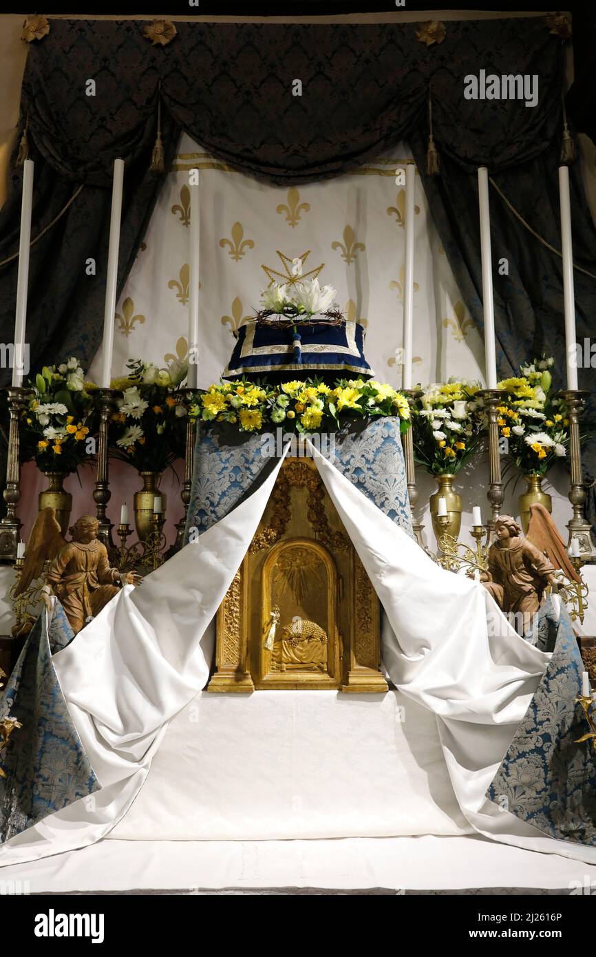 Good friday catholic service hi-res stock photography and images - Alamy