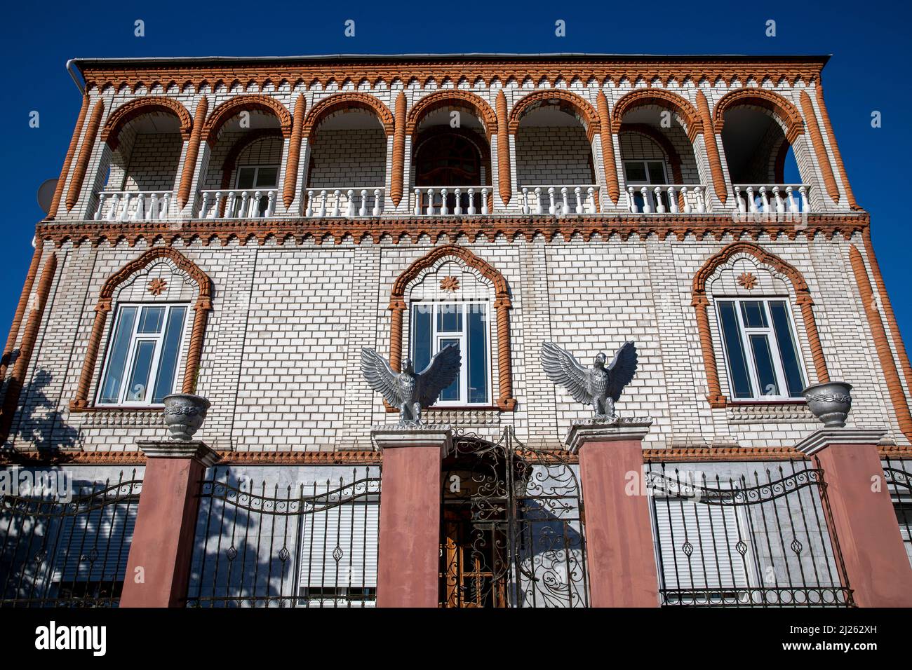 "Gypsy hill", Soroca, Moldova Stock Photo - Alamy