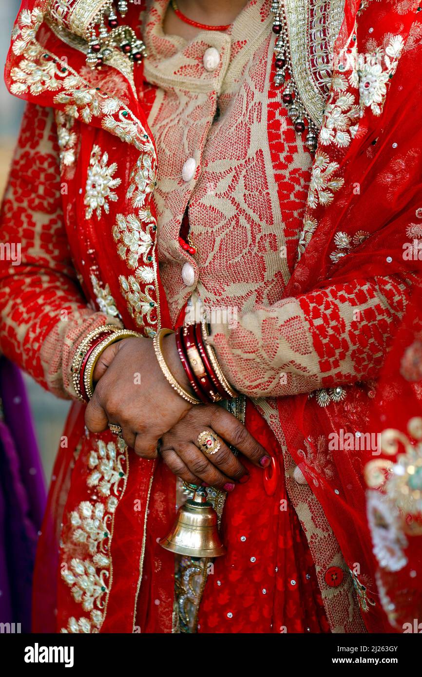 Ceremony or puja at hindu pilgrimage site Pashupatinath Stock Photo - Alamy