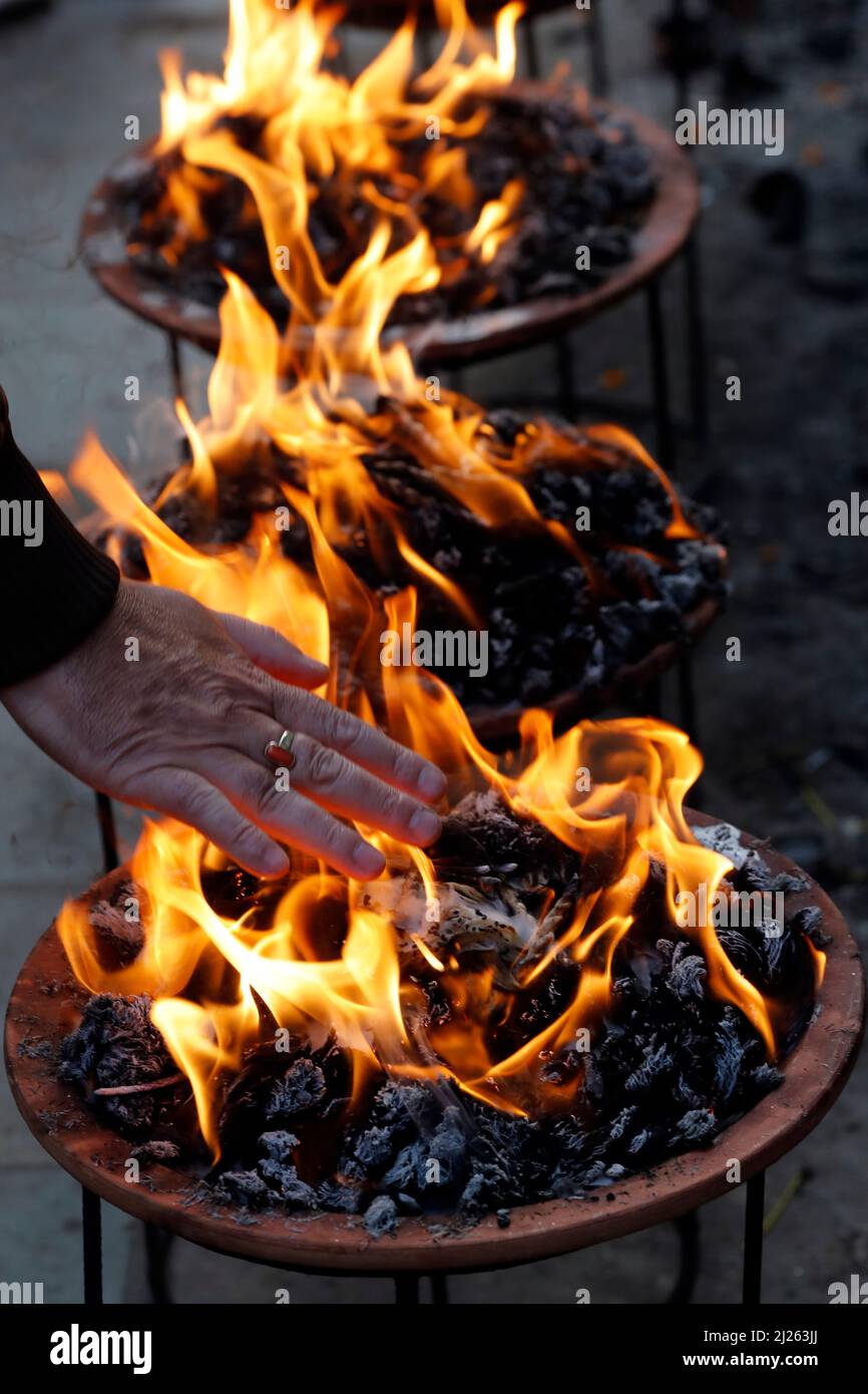 Hindu performing a fire ritual at Durbar Square Stock Photo - Alamy
