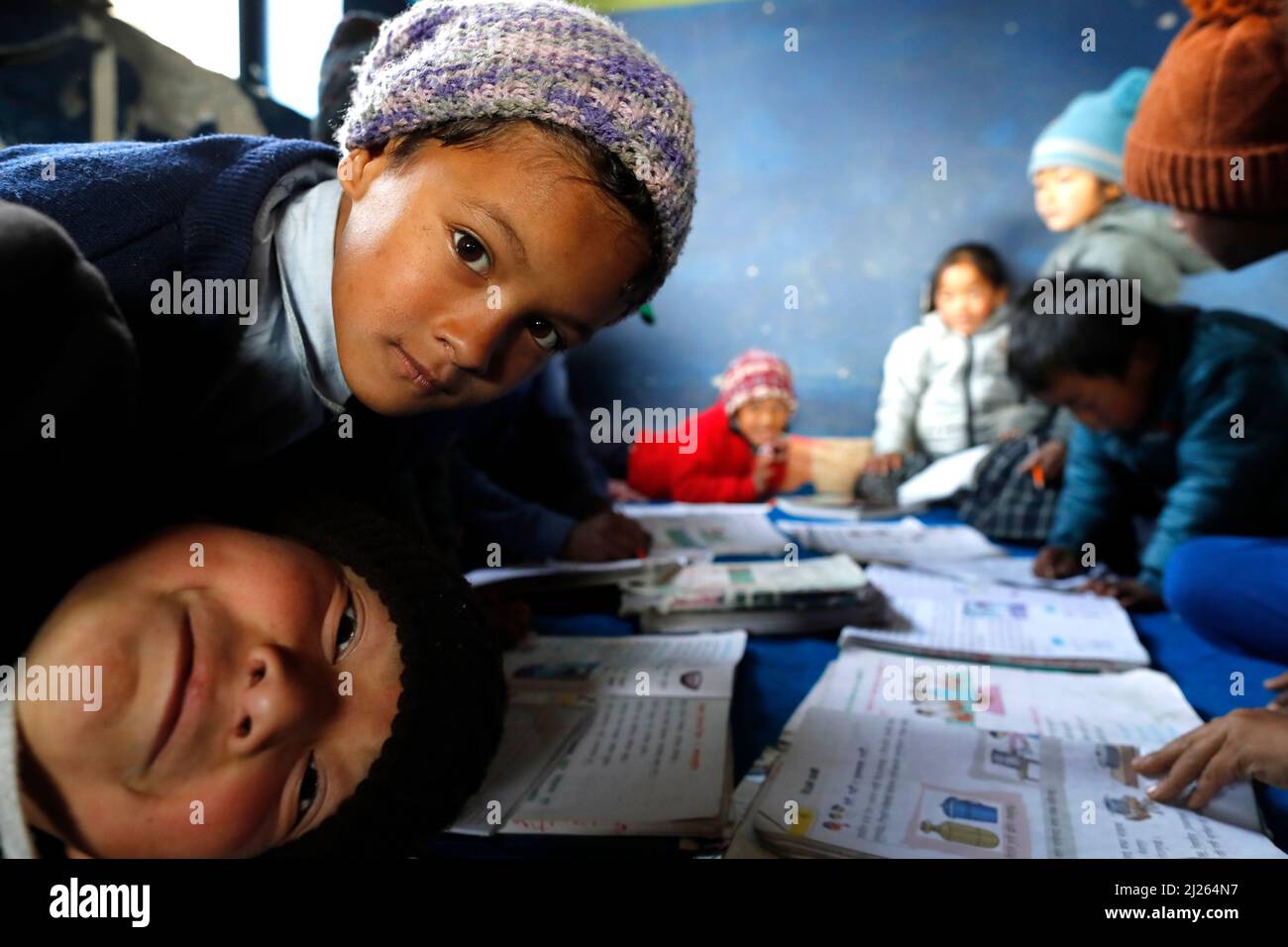 Primary school. Pupils in classroom Stock Photo - Alamy