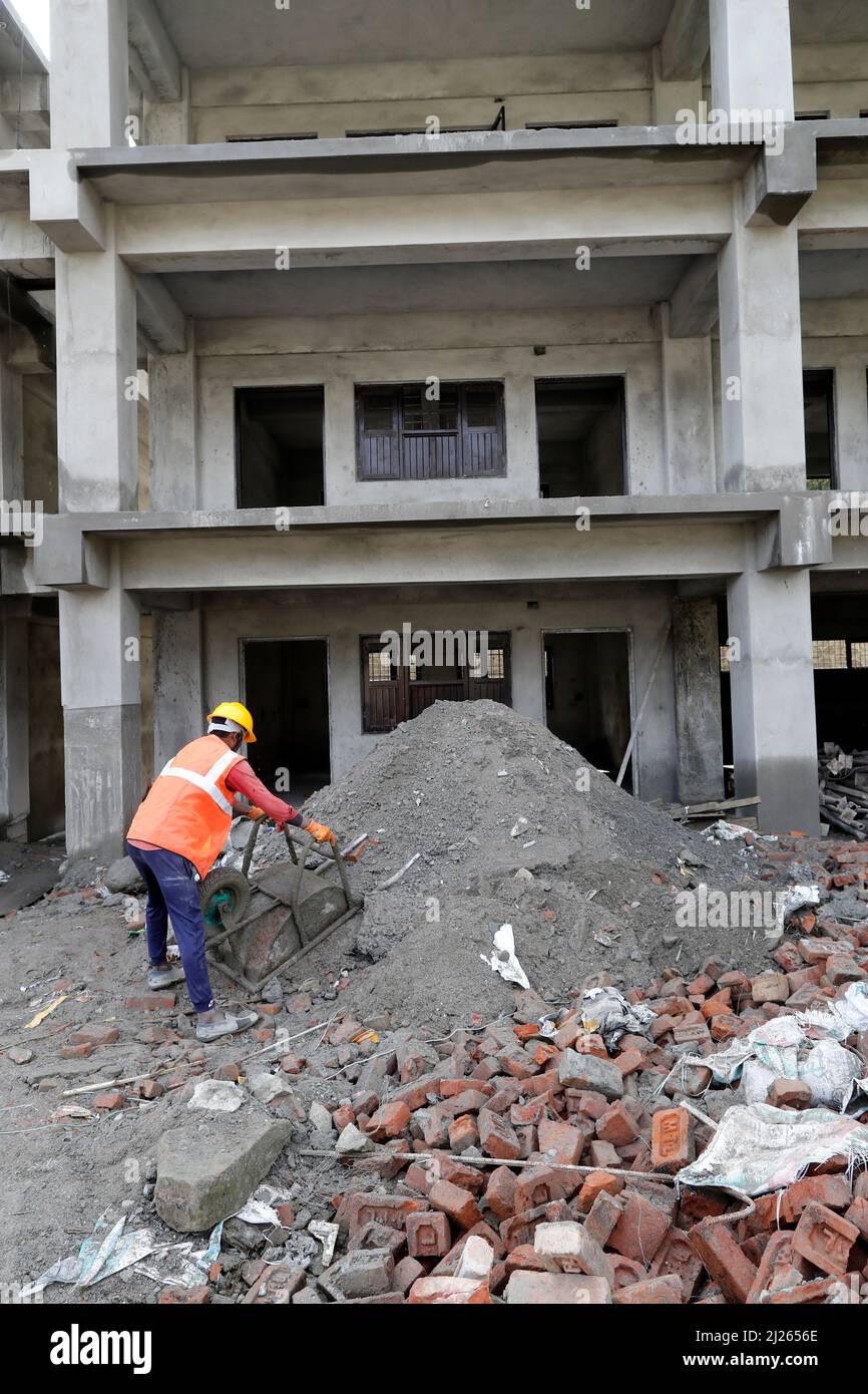 Hospital construction worker hi-res stock photography and images - Alamy