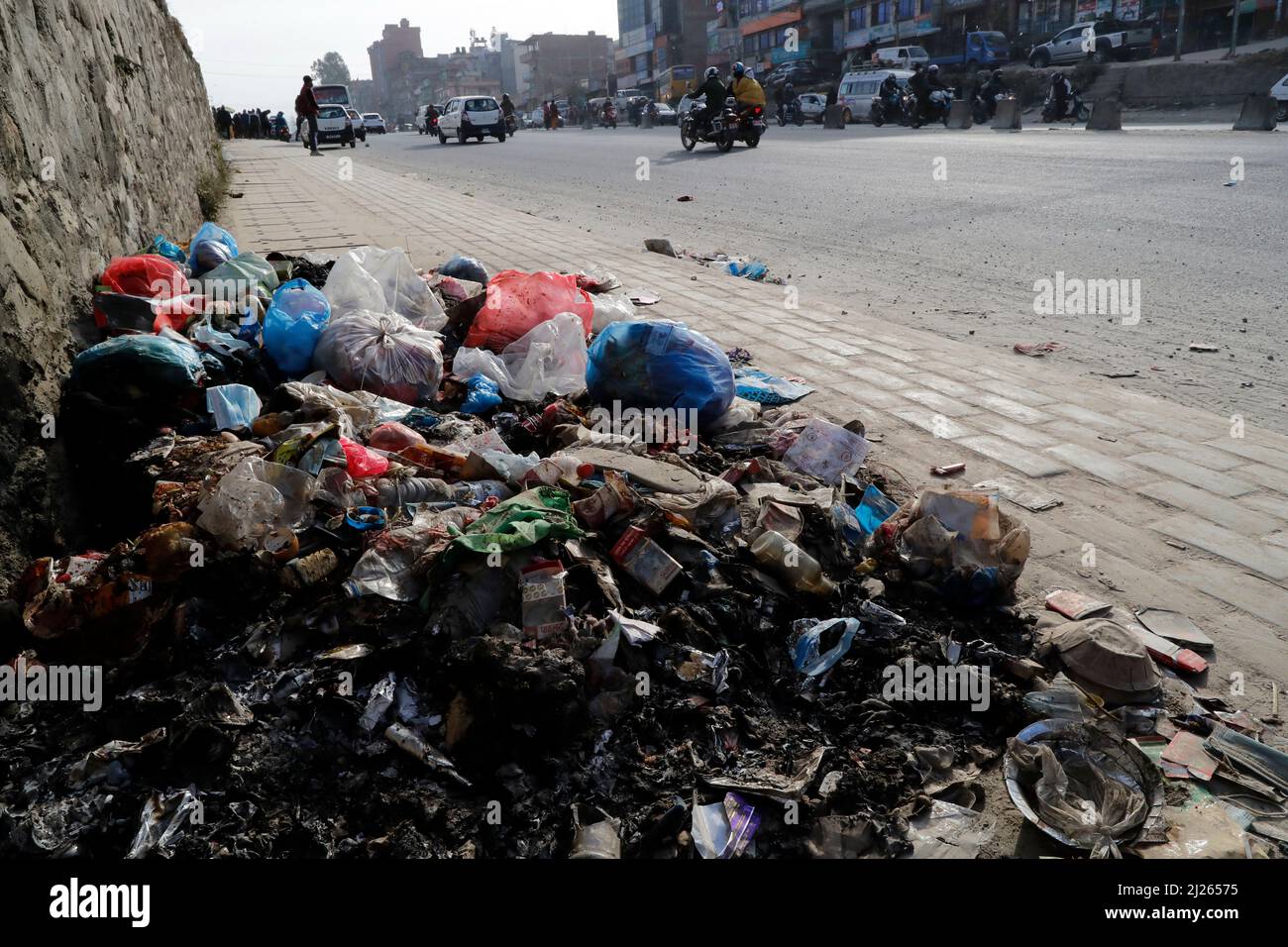 Garbage and plastic pollution in the steet Stock Photo - Alamy
