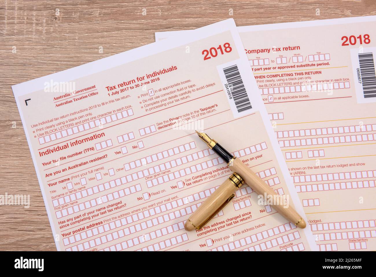 Filing declaration hi-res stock photography and images - Alamy