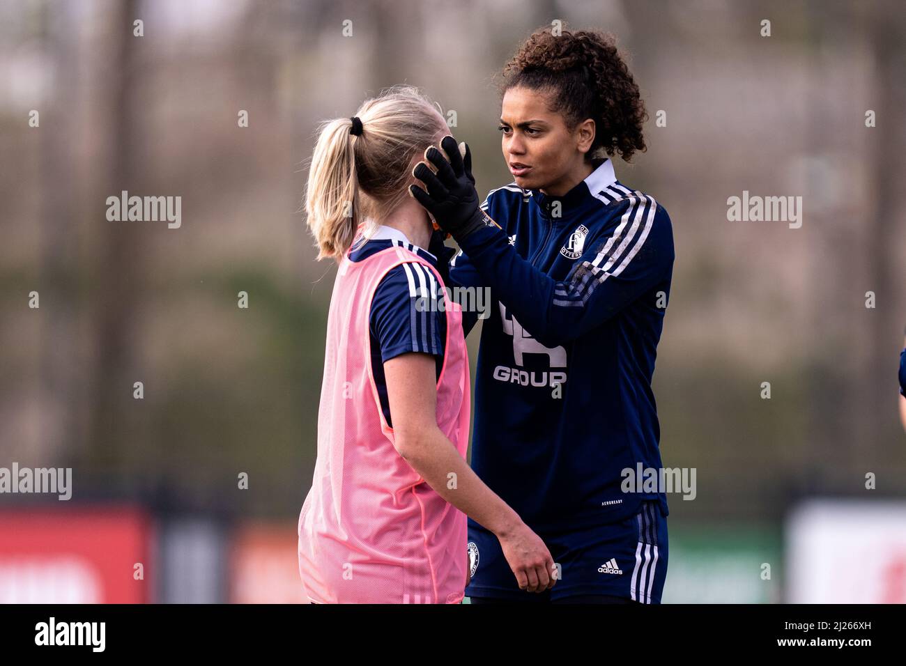 Rotterdam - (l-r) Cheyenne van den Goorbergh of Feyenoord Vrouwen 1 ...