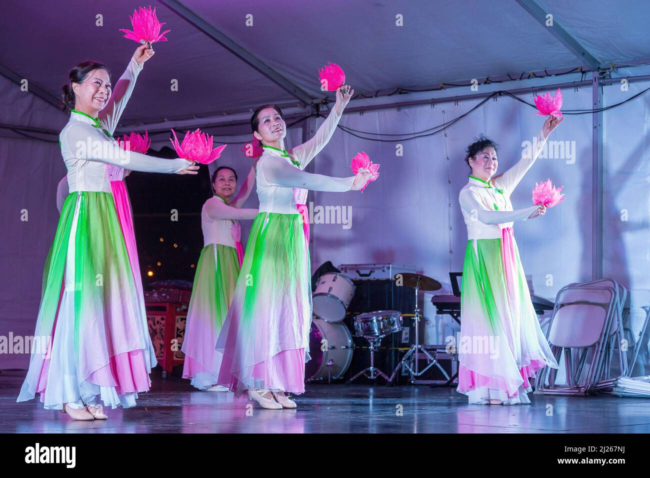 Group Dance Props Ideas | atelier-yuwa.ciao.jp