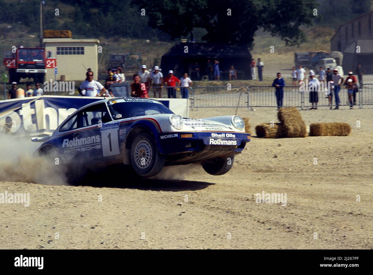 Bernard Beguin (FRA) Jean Jacques Lenne (FRA) Porsche 911 RS GrB ...