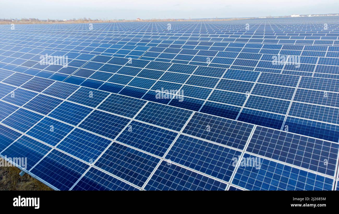 Solar panels sun glare hi-res stock photography and images - Alamy