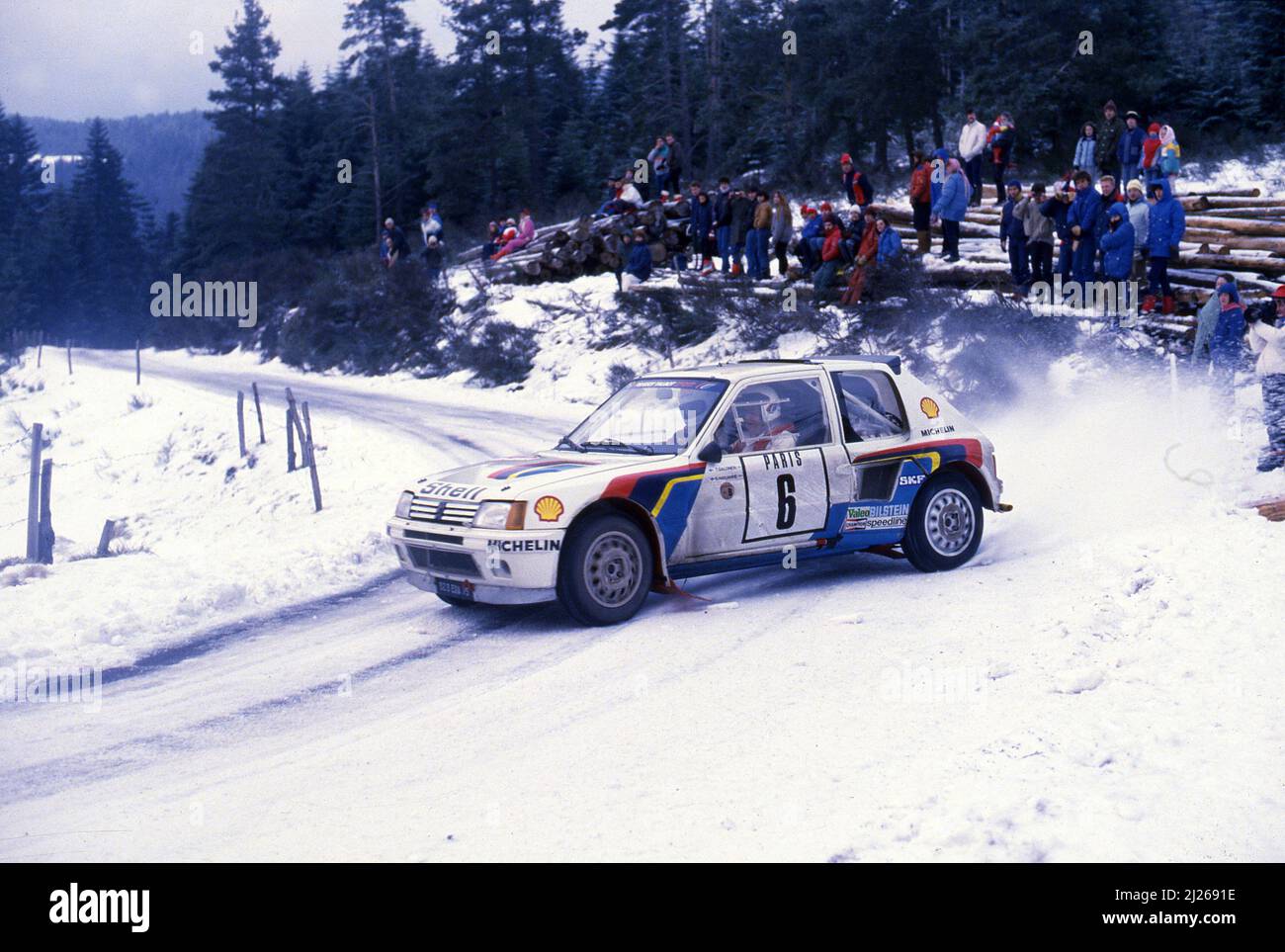 Timo Salonen (FIN) Seppo Harjanne (FIN) Peugeot 205 Turbo 16 GrB ...