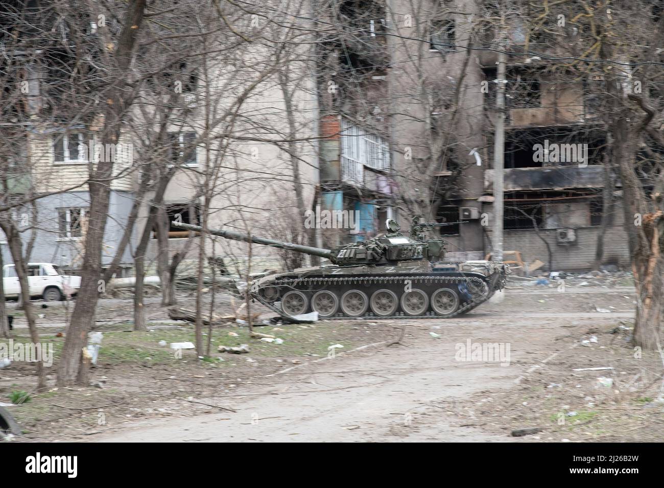 A Russian tank advances to a fighting position in the embattled fort ...