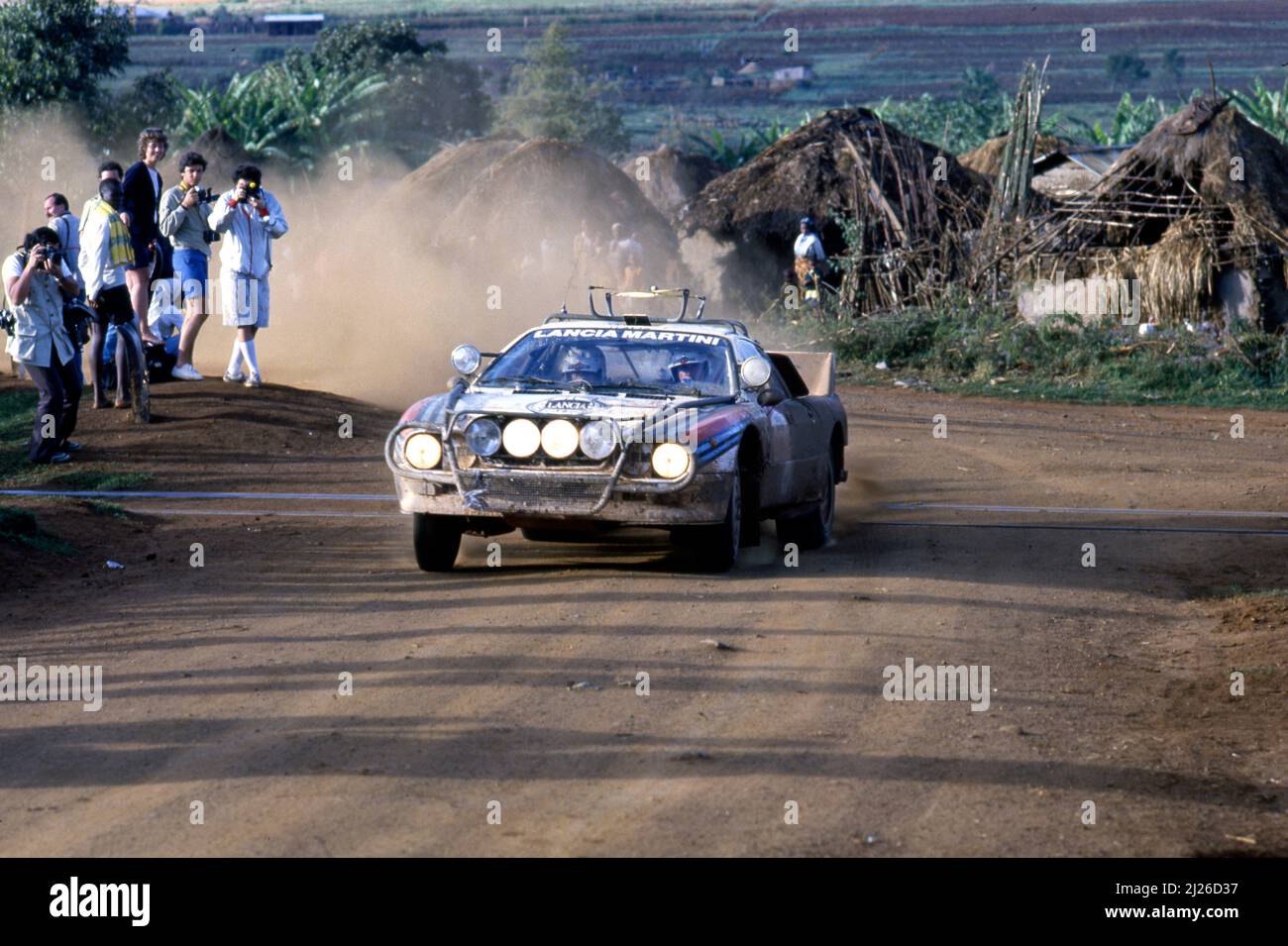Attilio Bettega (ITA) Maurizio Perissinot (ITA) Lancia Rally 037 GrB ...