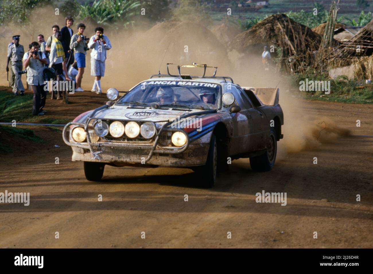 Attilio Bettega (ITA) Maurizio Perissinot (ITA) Lancia Rally 037 GrB ...