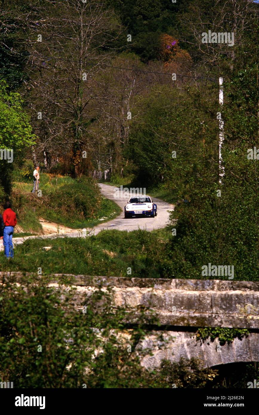 Billy Coleman (IRL) Ronan Morgan (IRL) Porsche 911 SC RS GrB Rothmans ...