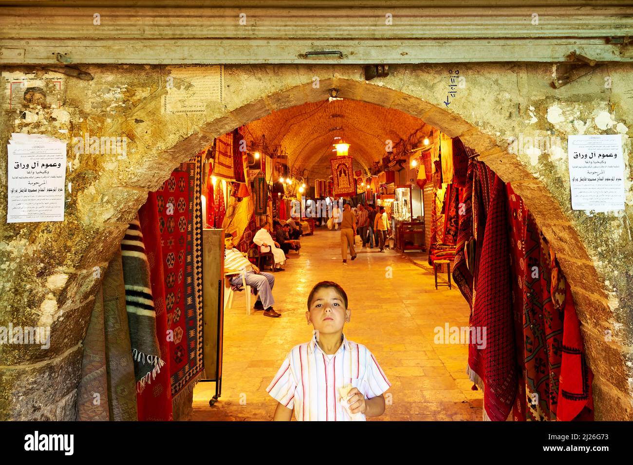 Traditional clothing of syria hi-res stock photography and images - Alamy