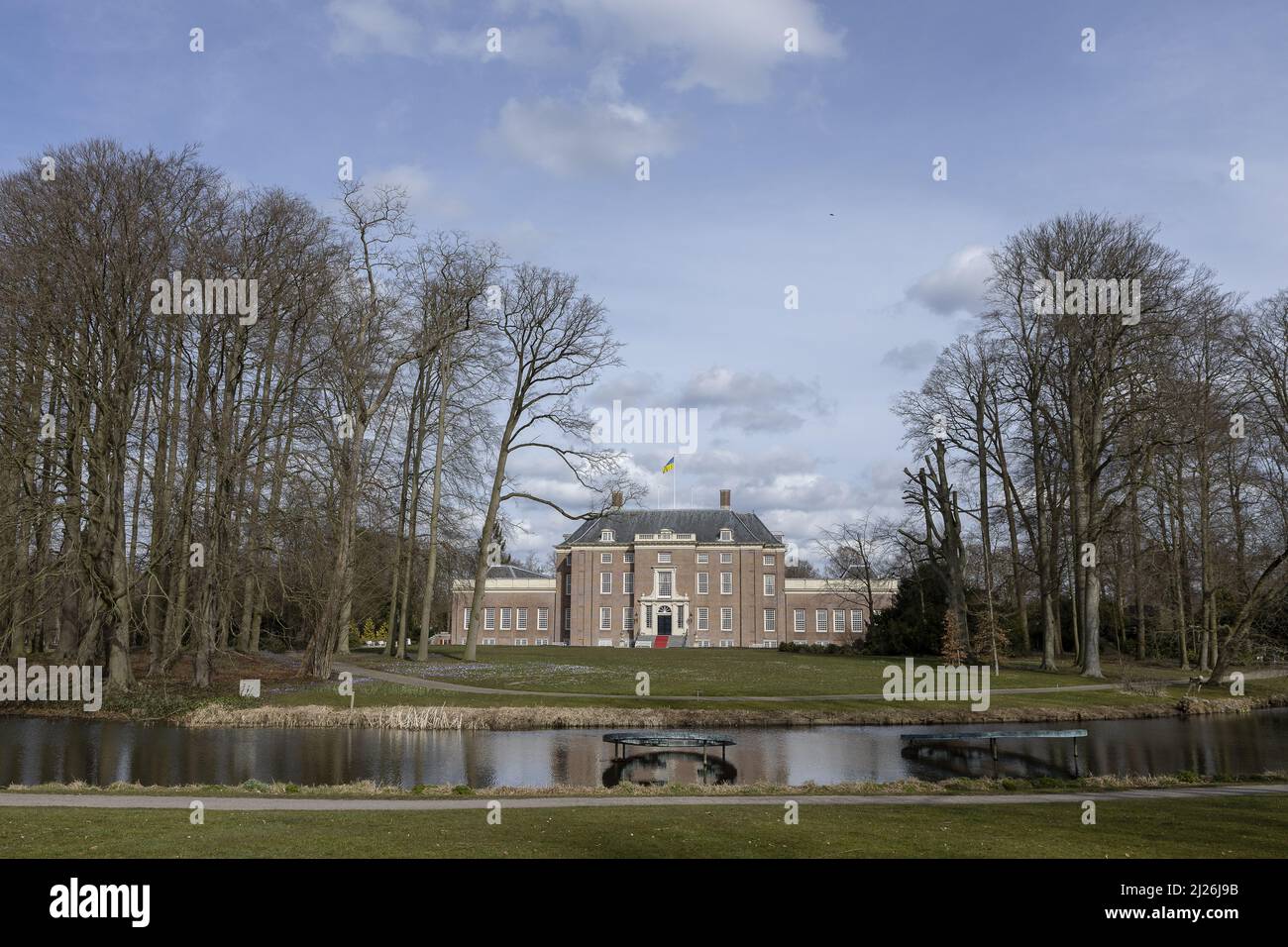 Picturesque landscape scenery with exterior facade of Slot Zeist castle ...