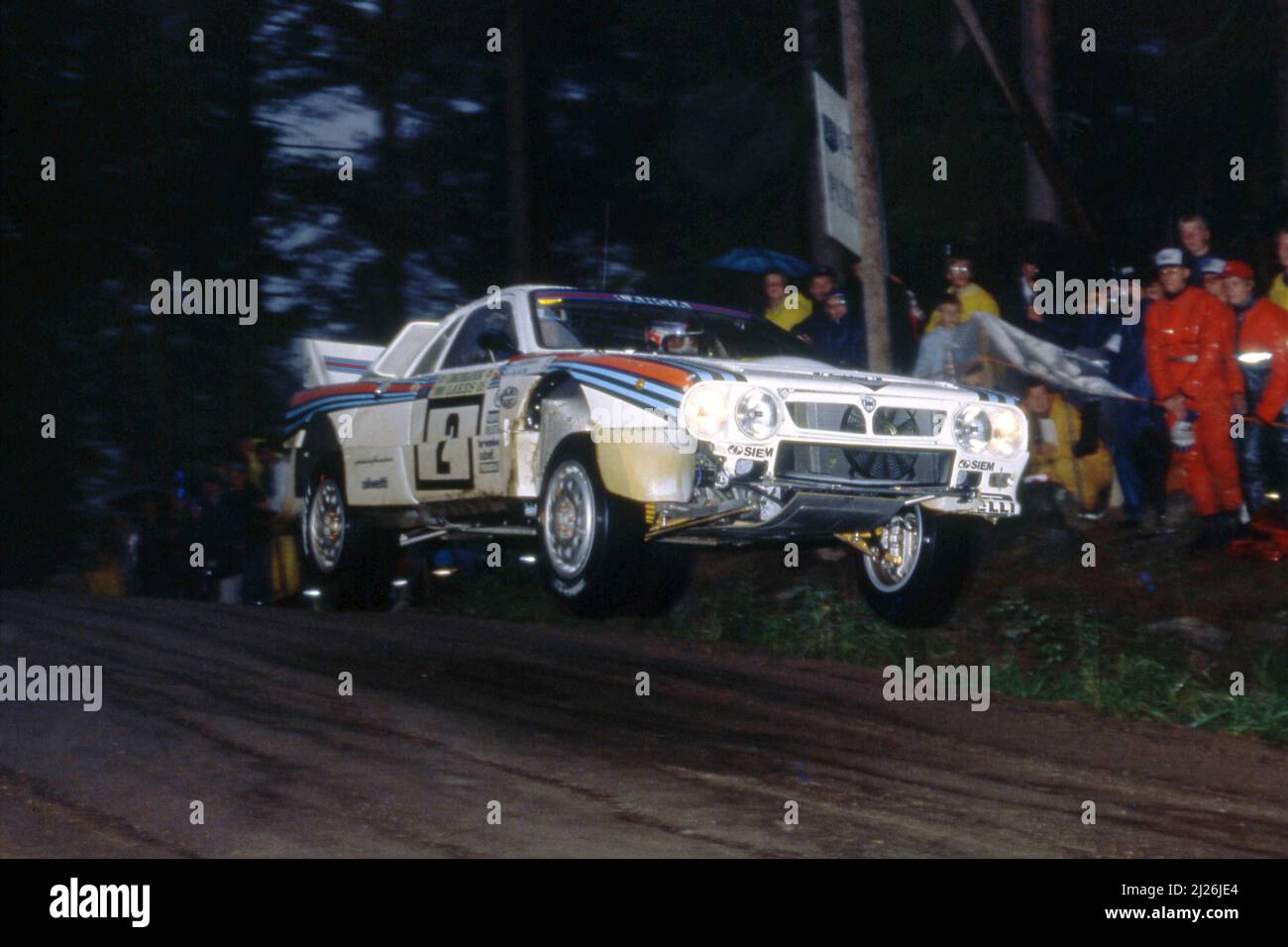 Markku Alen (FIN) Ilkka Kivimaki (FIN) Lancia Rally 037 GrB Martini ...