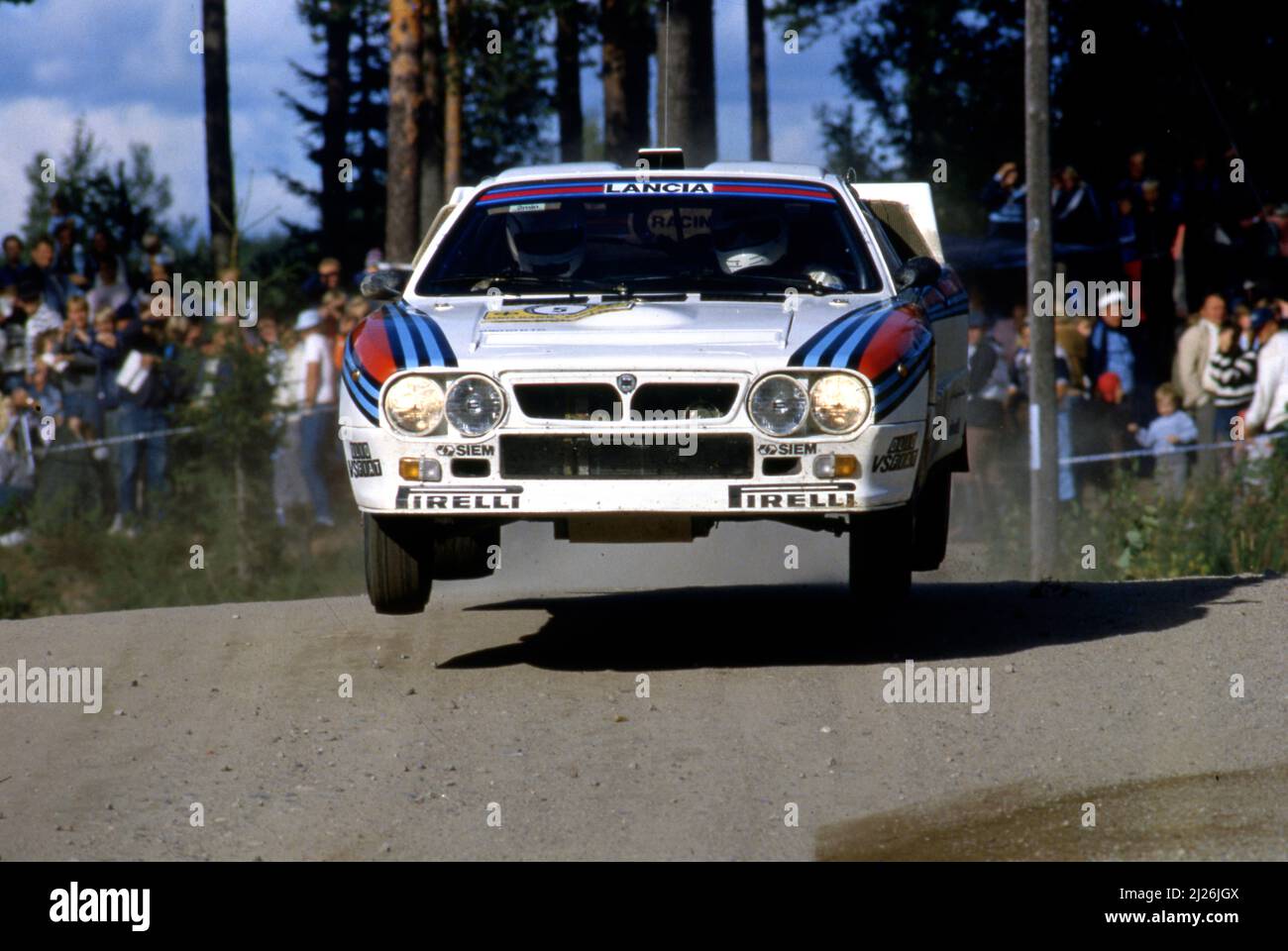 Henri Toivonen (FIN) Juha Piironen (FIN) Lancia Rally 037 GrB Lancia ...