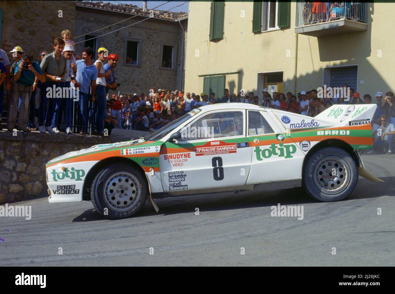 Dario Cerrato (ITA) Giuseppe 'GepI' Cerri (ITA) Lancia Rally 037 GrB ...