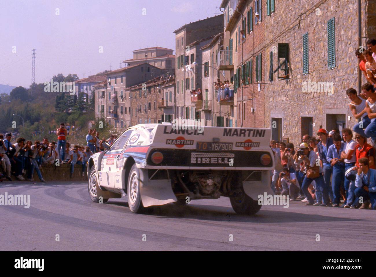 Markku Alen (FIN) Ilkka Kivimaki (FIN) Lancia Rally 037 GrB Martini ...