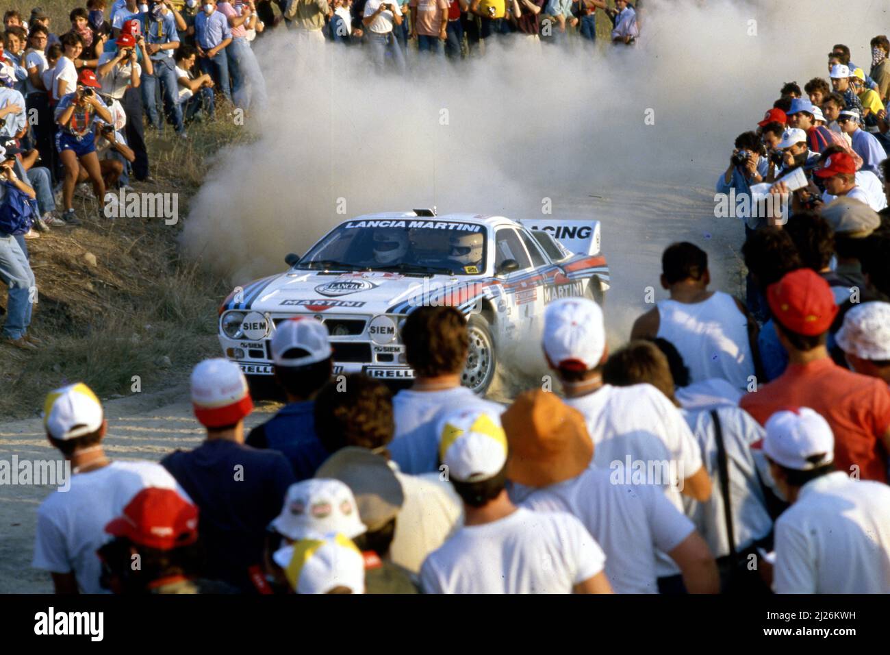Henri Toivonen (FIN) Juha Piironen (FIN) Lancia Rally 037 GrB Lancia ...