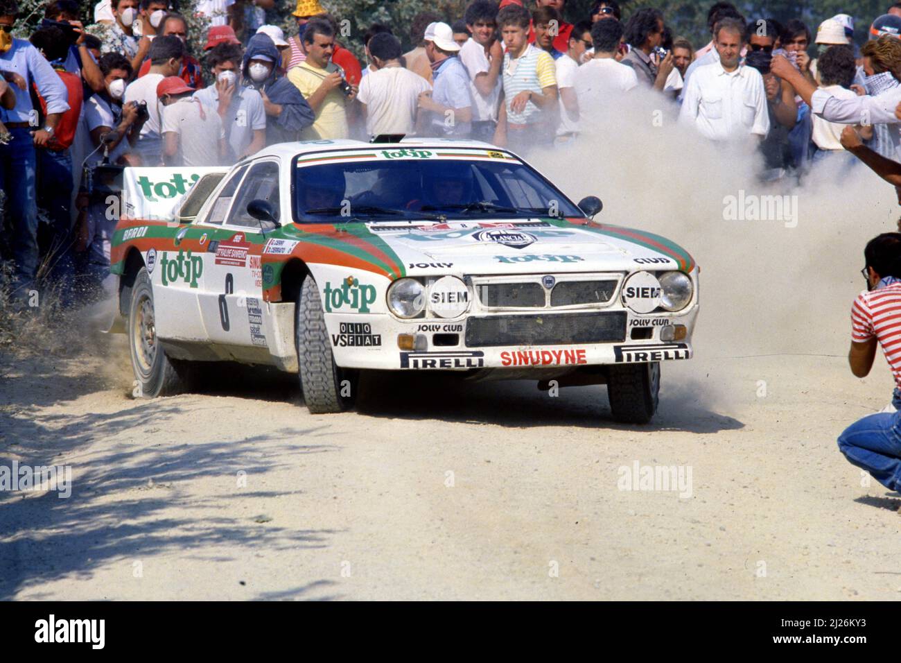 Dario Cerrato (ITA) Giuseppe Geppi Cerri (ITA) Lancia Rally 037 GrB ...