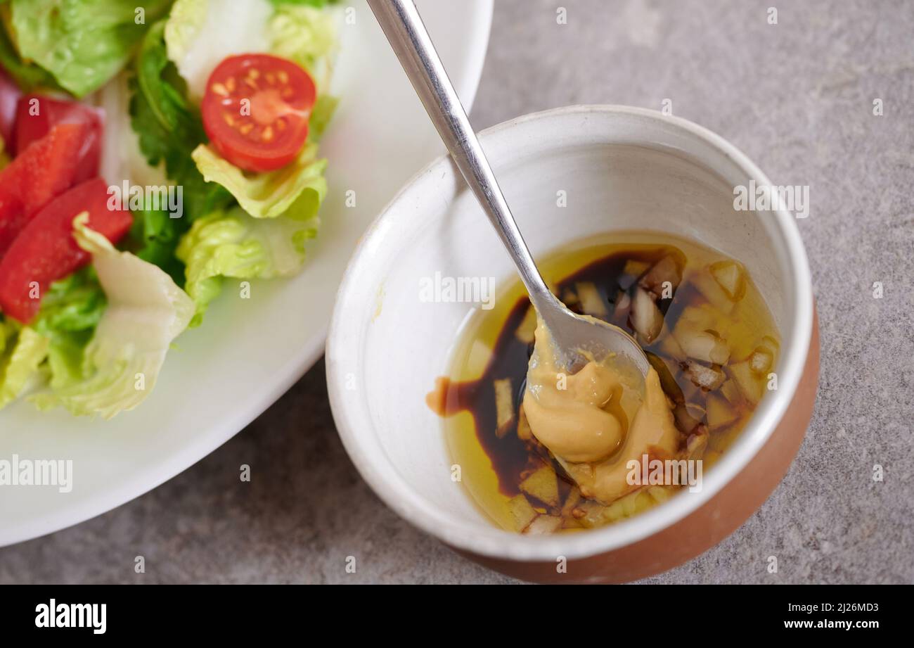 Berlin, Germany. 30th Mar, 2022. ILLUSTRATION - A salad dressing with ...