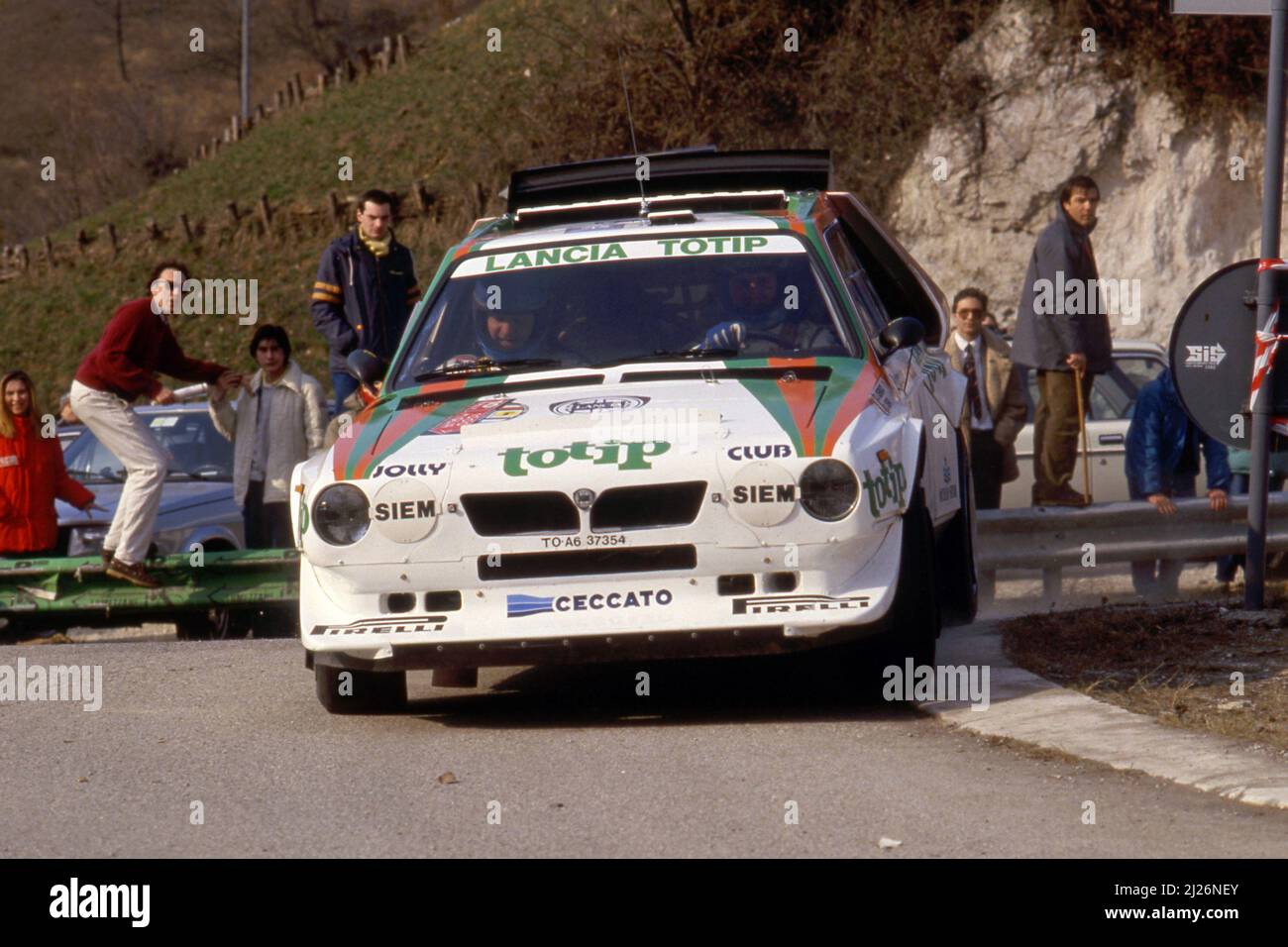Dario Cerrato (ITA) Giuseppe Geppi Cerri (ITA) Lancia Delta S4 GrB ...