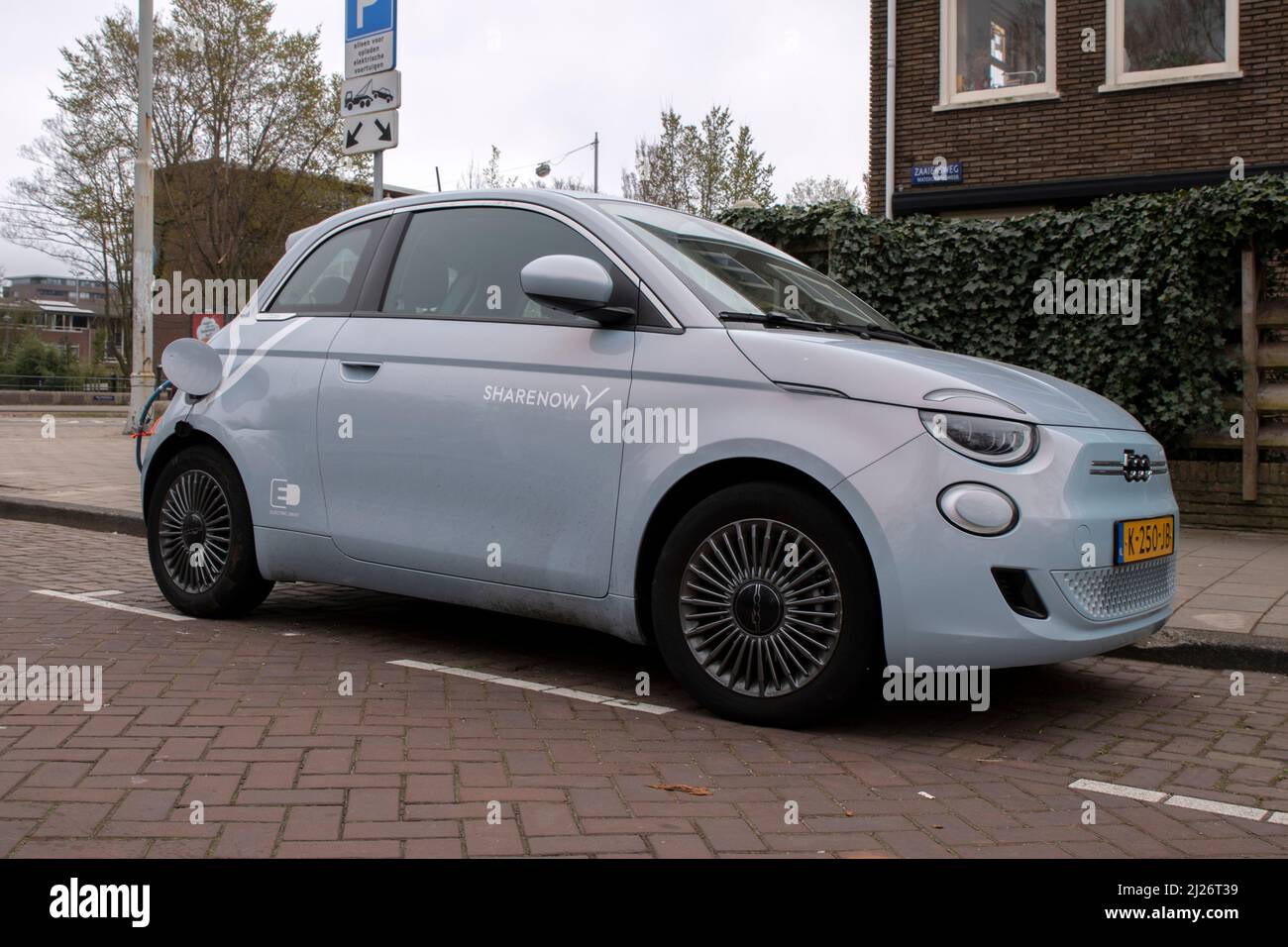 Light blue fiat 500 hi-res stock photography and images - Alamy