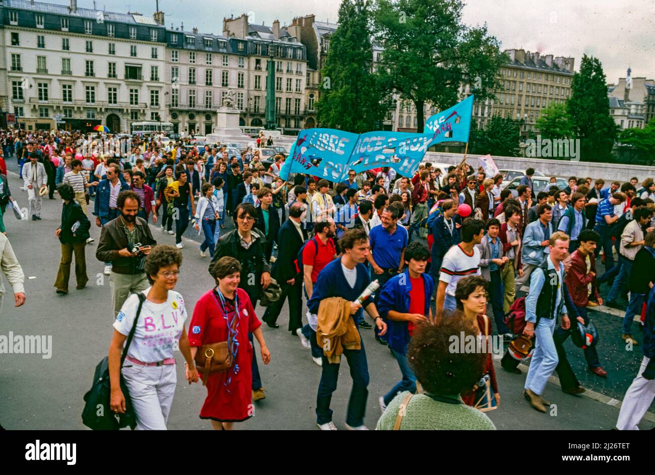 Gay scene 1990s hi-res stock photography and images - Alamy