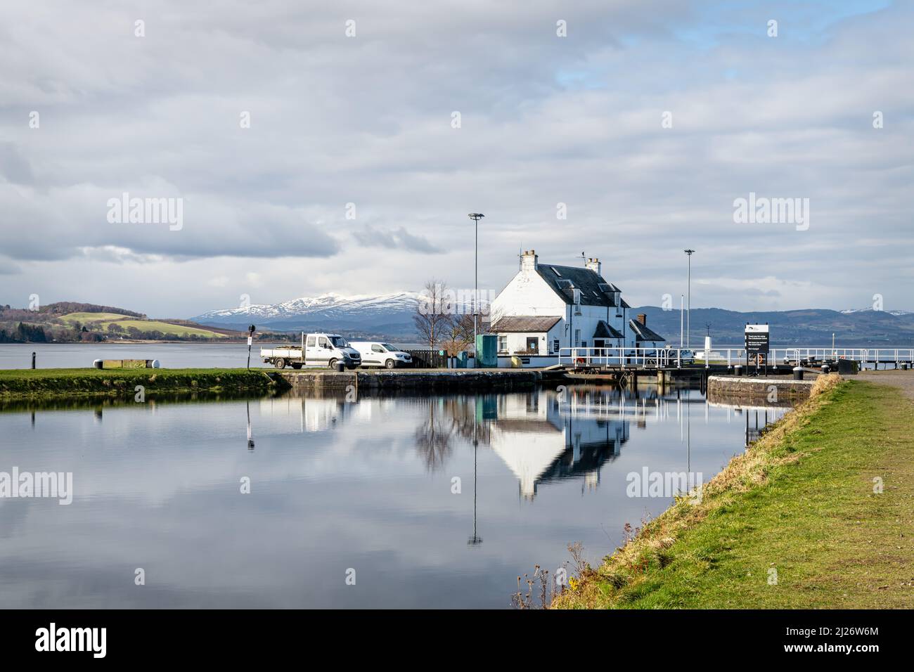 The Eastern sea lock gate and Lock House of The Caledonian Canal ...