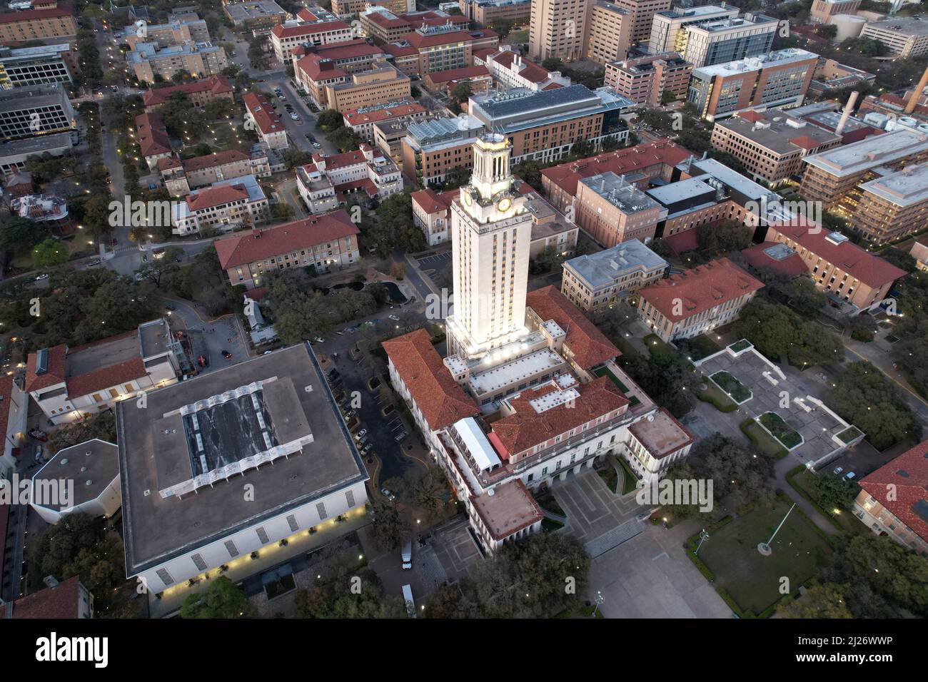 The UT Tower and Main Building on the University of Texas campus ...