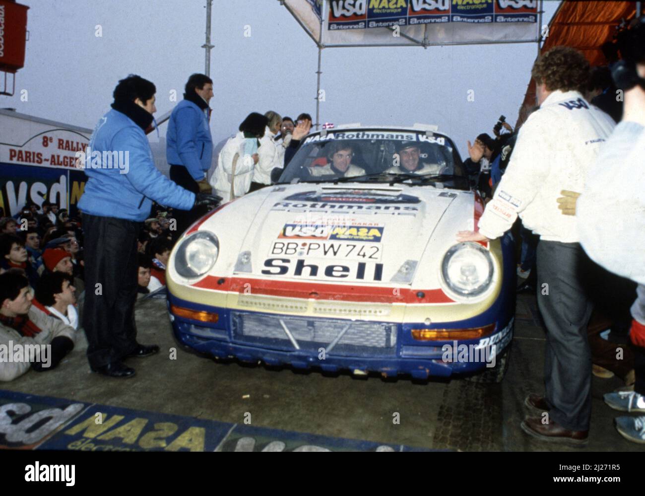 Rene' Metge (FRA) Dominique Lemoyne (FRA) Porsche 959 Porsche Rothmans ...