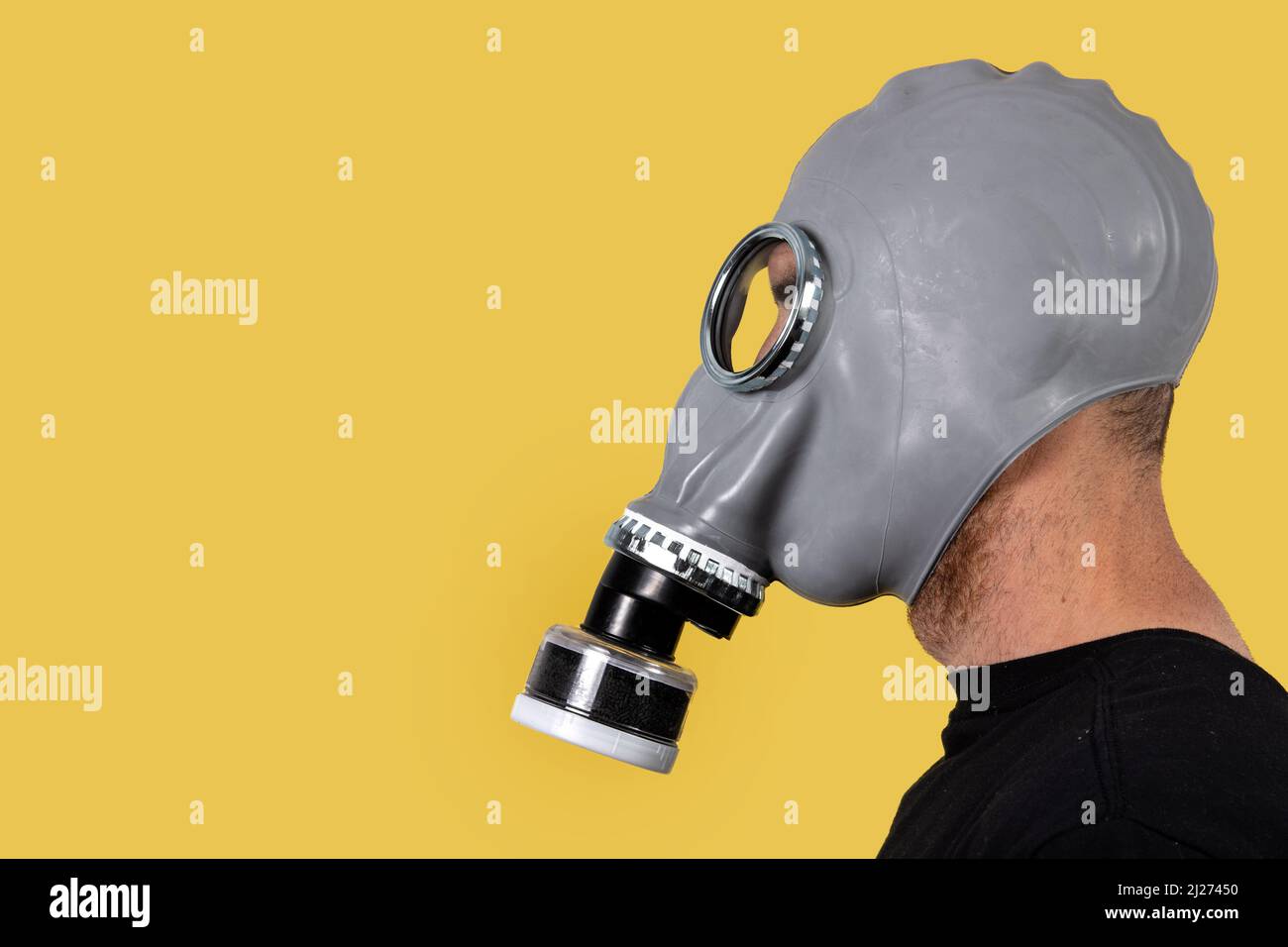 Man gas mask hi-res stock photography and images - Alamy