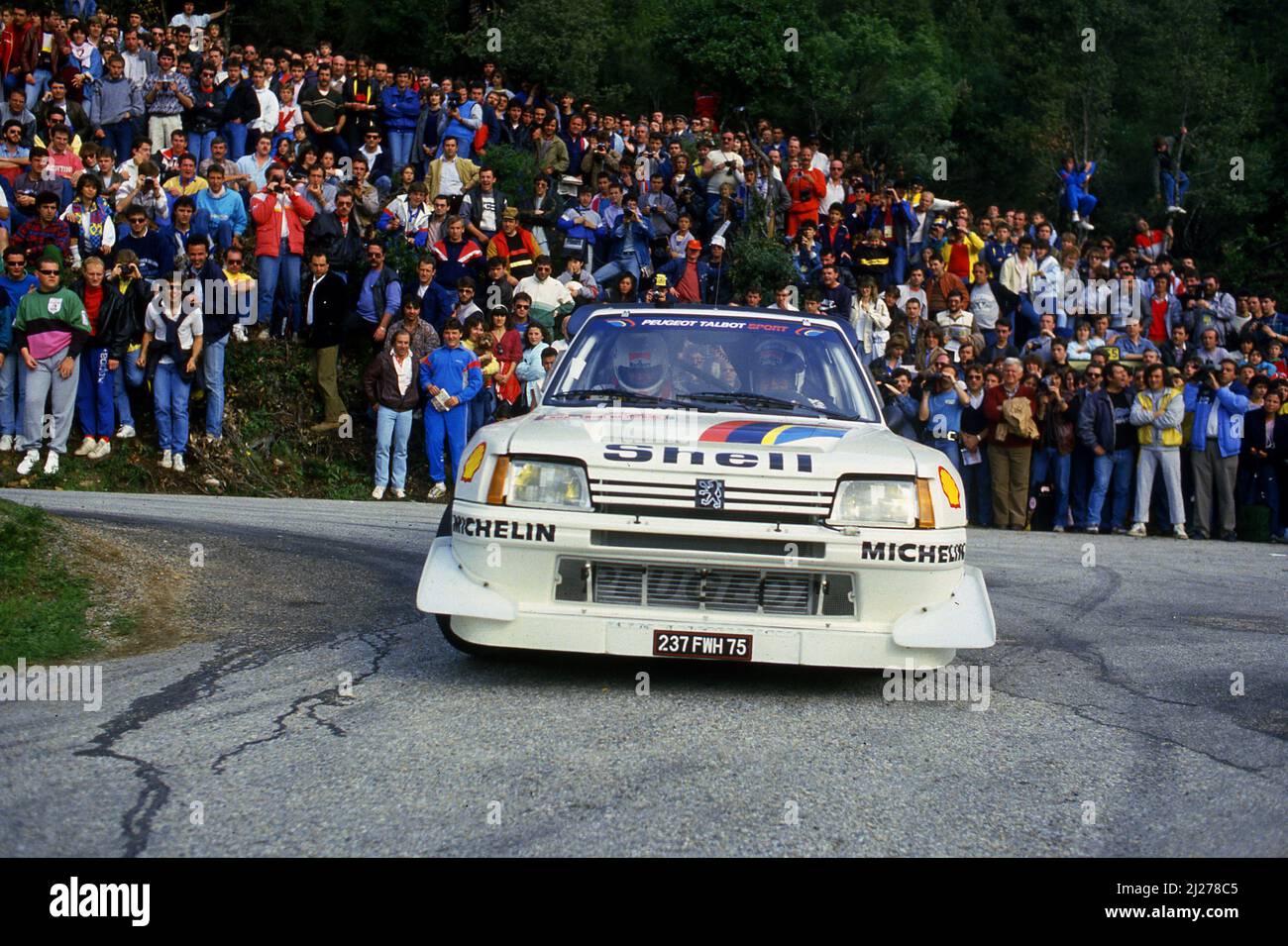Timo Salonen (FIN) Seppo Harjanne (FIN) Peugeot 205 T16 E2 GrB Peugeot ...