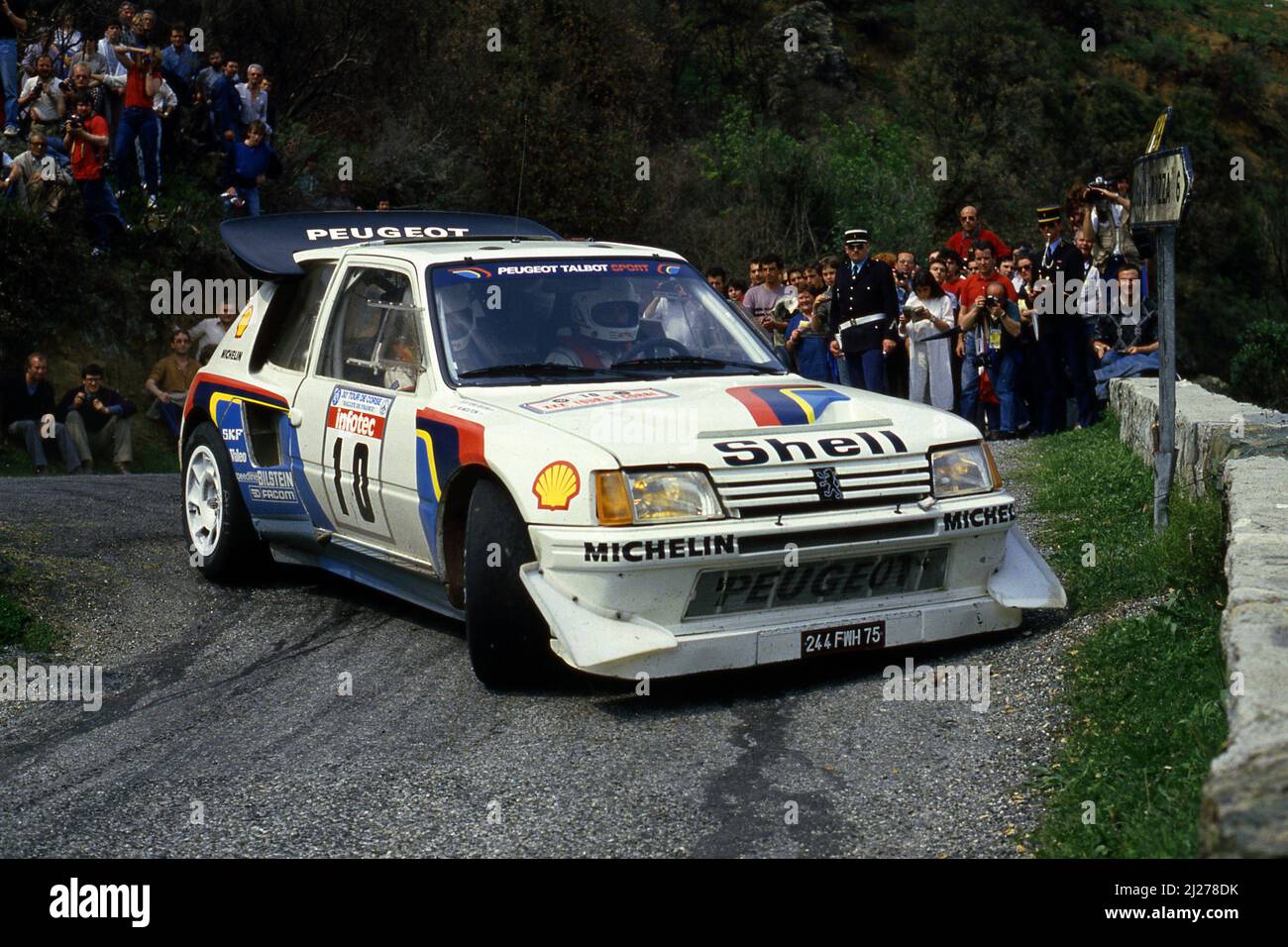 Michele Mouton (FRA) Fabrizia Pons (ITA) Peugeot 205 T16 E2 GrB Peugeot ...