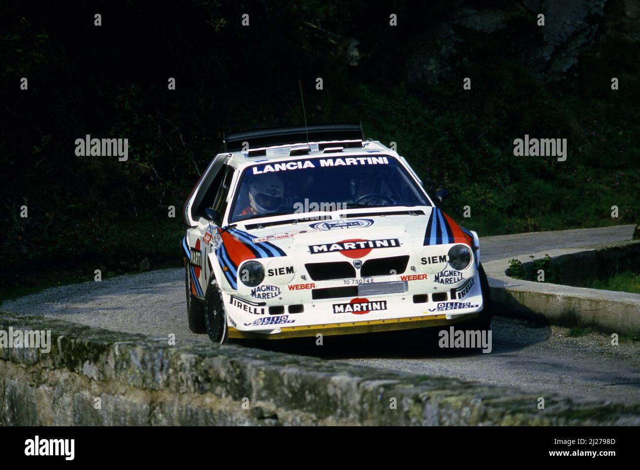 Henri Toivonen (FIN) Sergio Cresto (USA) Lancia Delta S4 GrB Martini ...