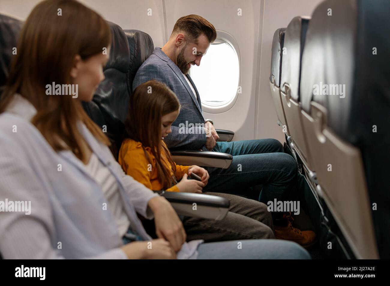 Father mother daughter sit hi-res stock photography and images - Alamy