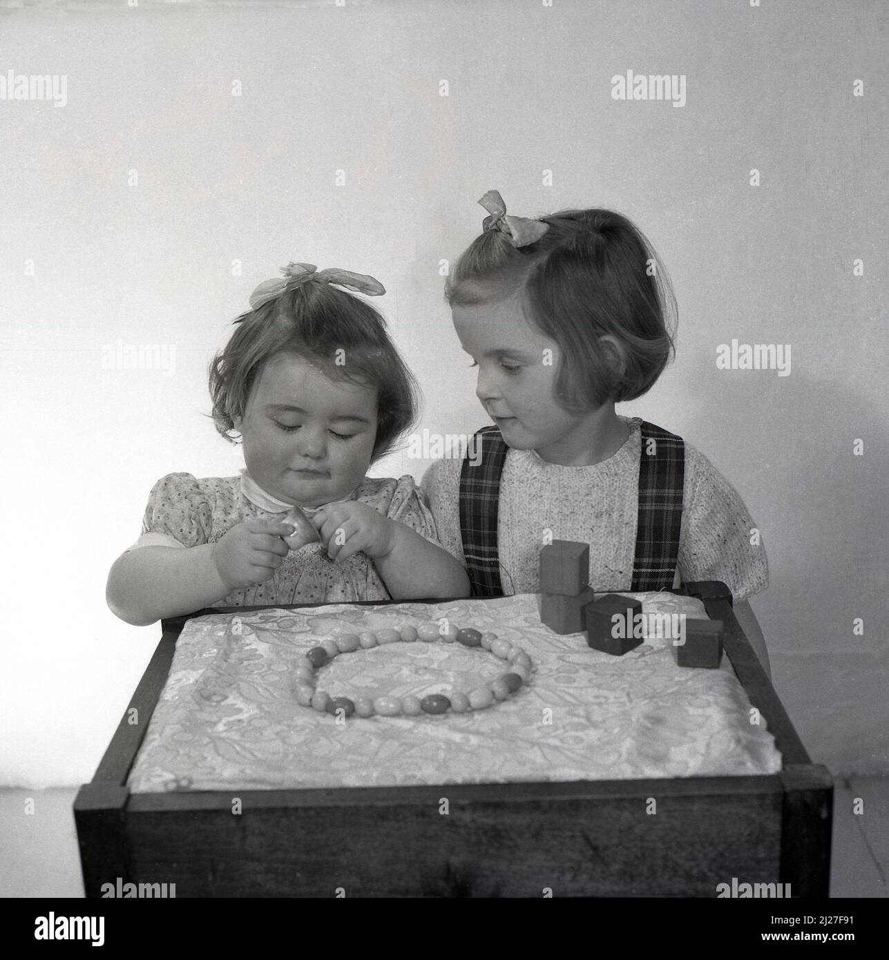 1961 girls hi-res stock photography and images - Alamy