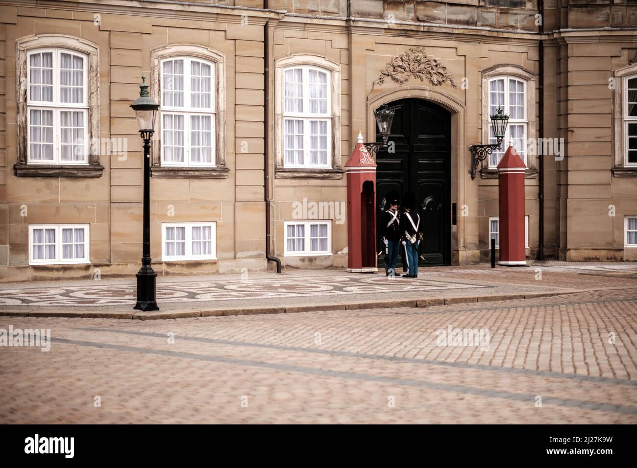 Pictures of Amalienborg Palace, official Royal residence, and ...