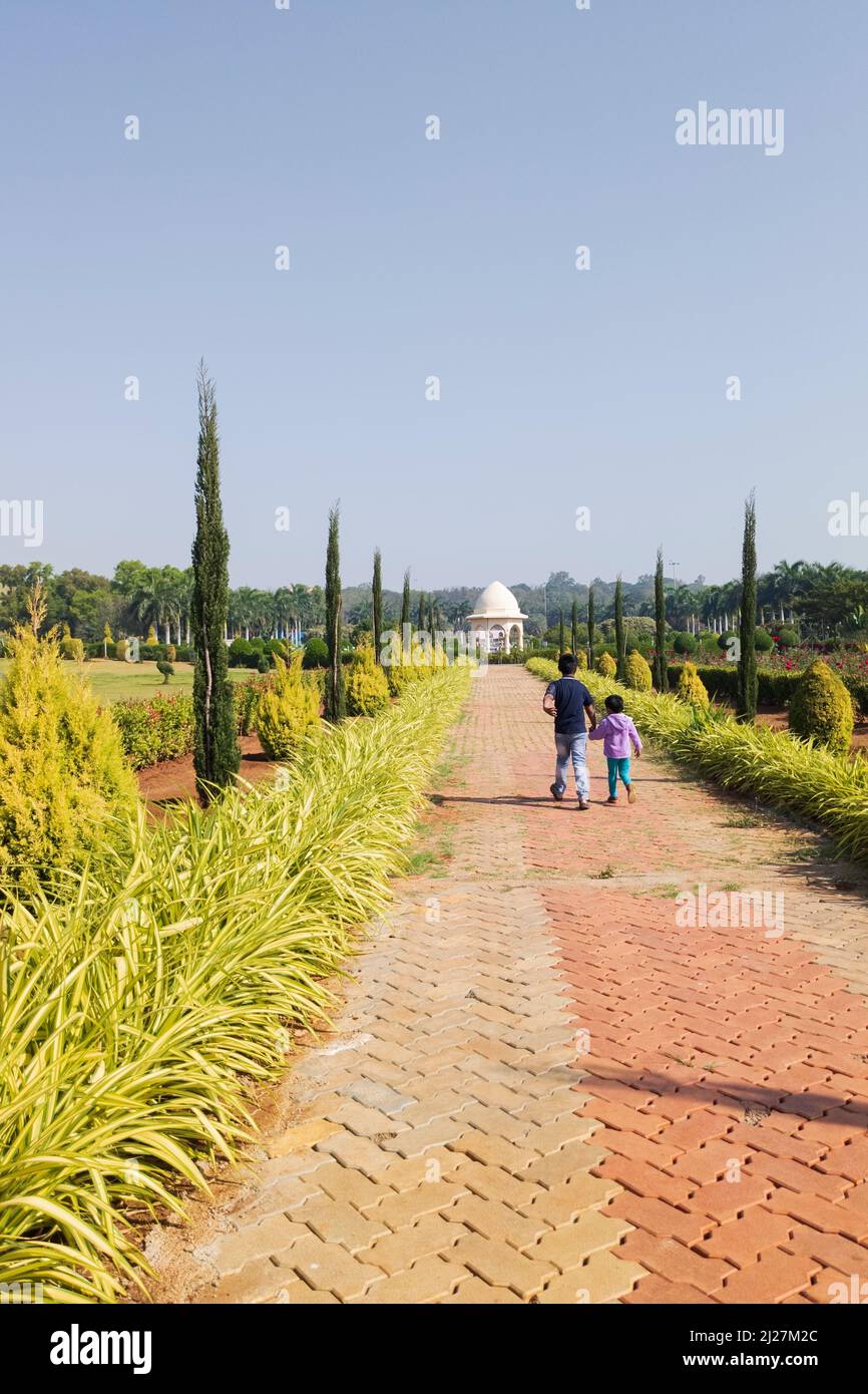 Almatti hi-res stock photography and images - Alamy