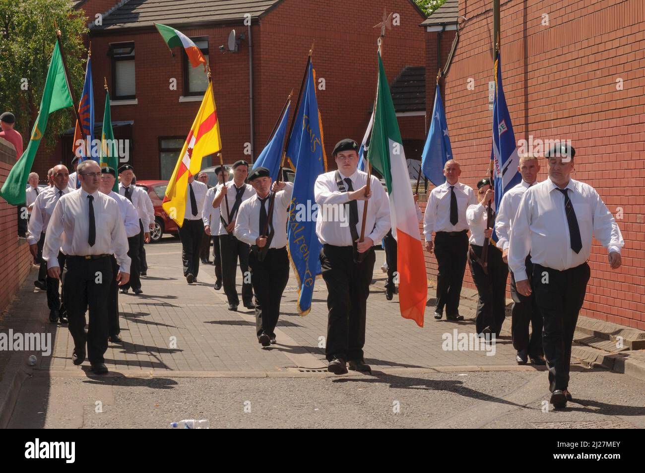 Short strand belfast hi-res stock photography and images - Alamy