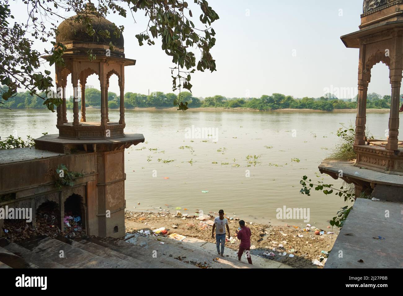 At the kailash Mandir Ghat in Agra, India Stock Photo - Alamy