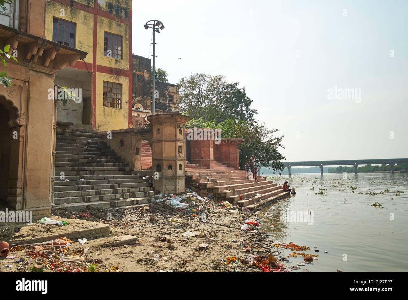 At the kailash Mandir Ghat in Agra, India Stock Photo - Alamy