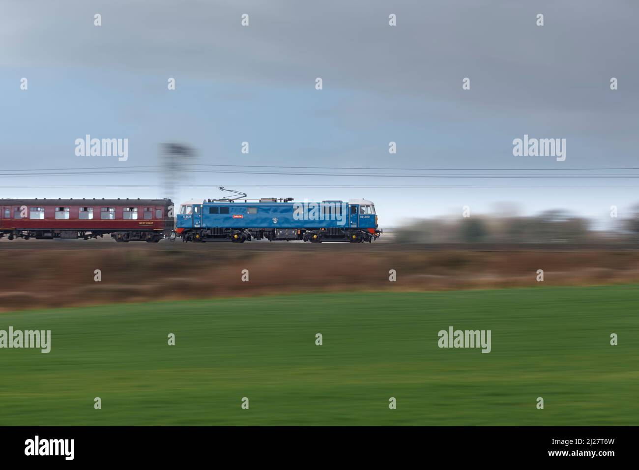Preserved class 86 electric locomotive 86259 Les Ross hauling a West ...