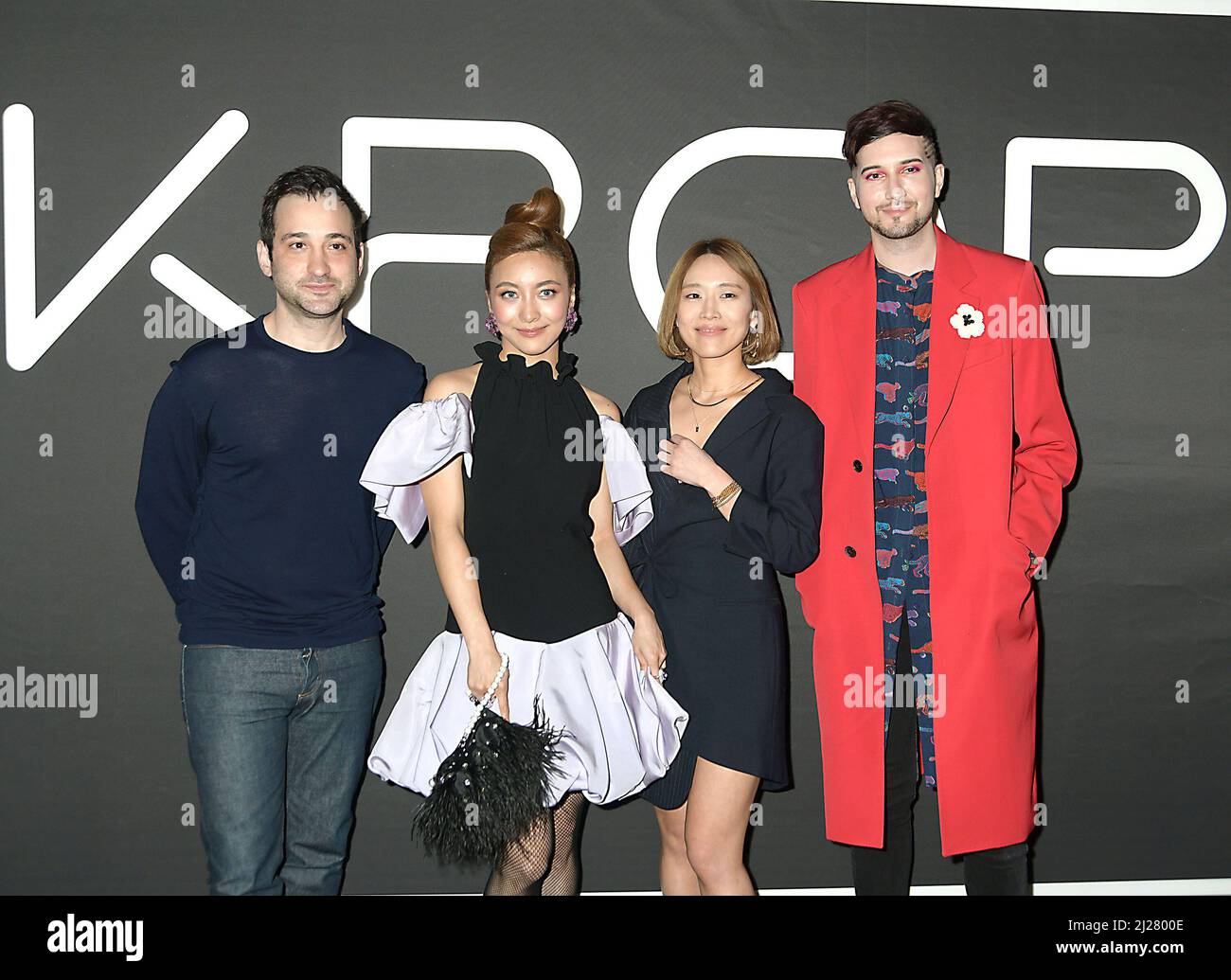 Mew circle hi-res stock photography and images - Alamy