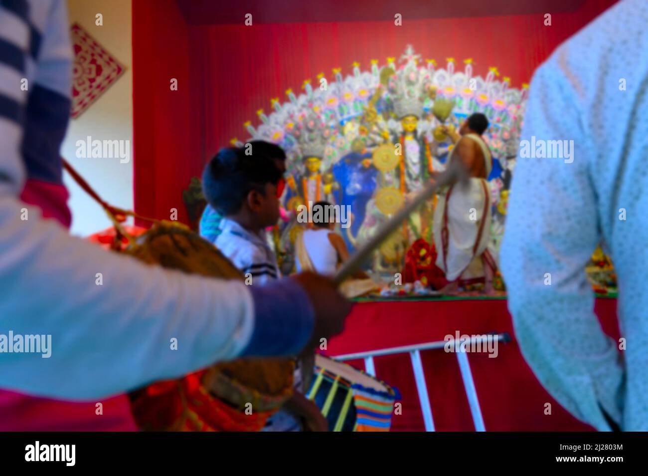 Dhaak at puja hi-res stock photography and images - Alamy