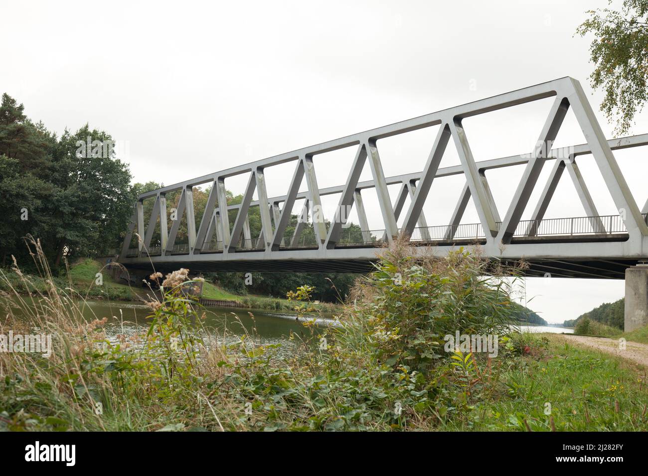 Bridge over canal irrigation hi-res stock photography and images - Alamy