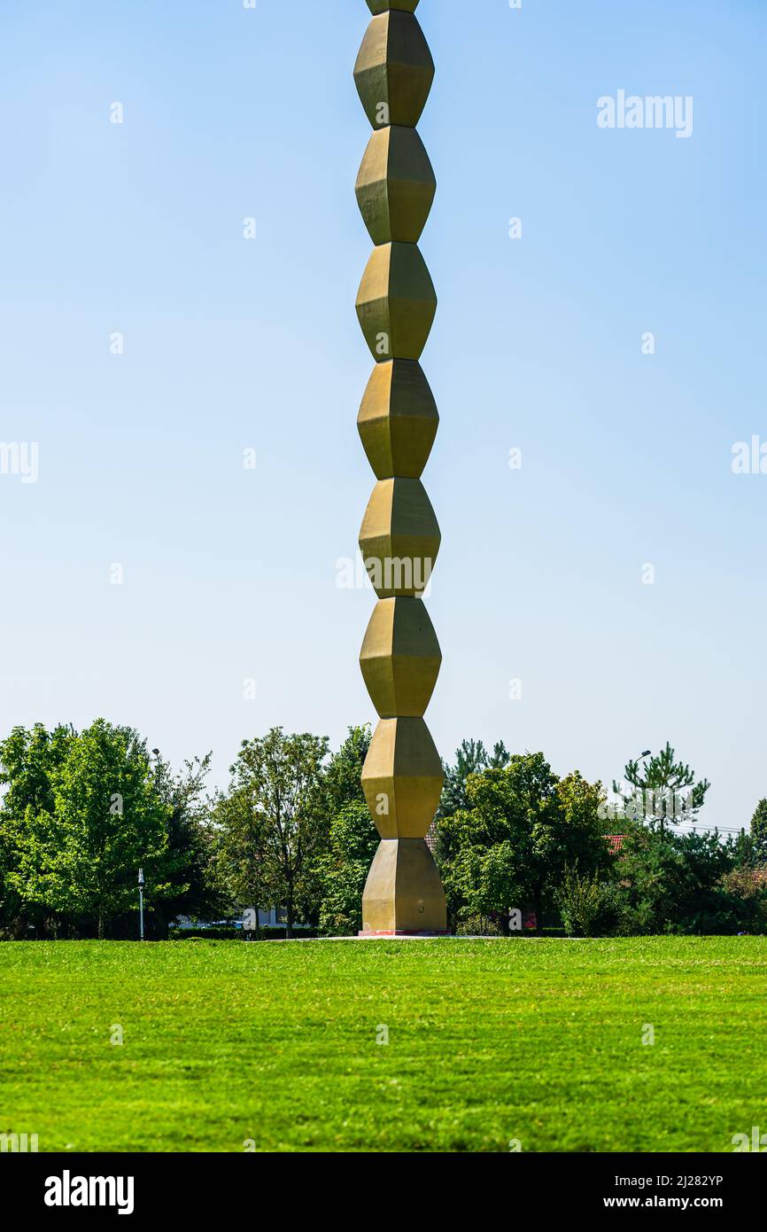 The Endless Column (Column of Infinite or Coloana Infinitului ...