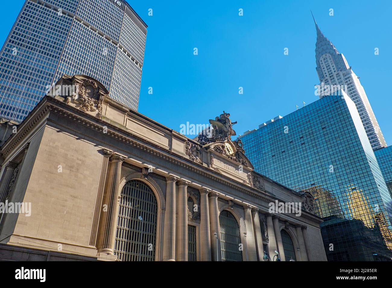 New York, USA - October 4, 2017: Grand central building with eagle at ...