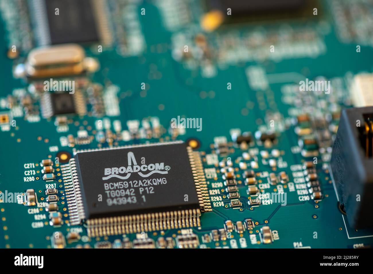 Broadcom chip hi-res stock photography and images - Alamy